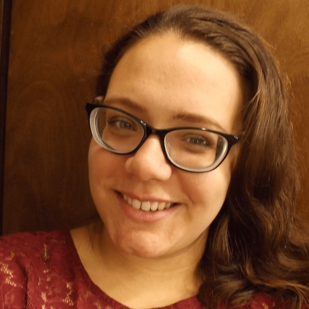 Victoria Levang – OPEN SHELF